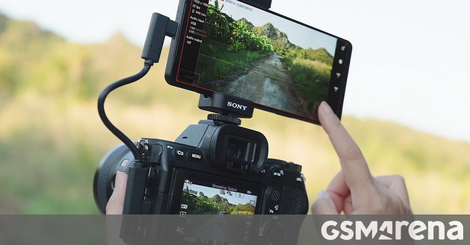 Xperia External Monitor Subscription